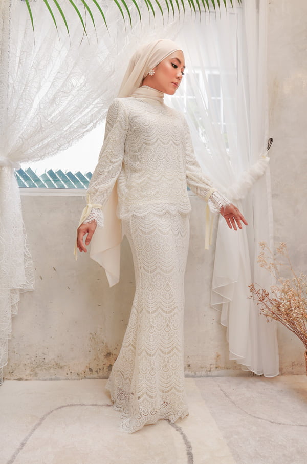 RENDA SERIES : JUITA SET (IVORY CREAM) - Maroon Red